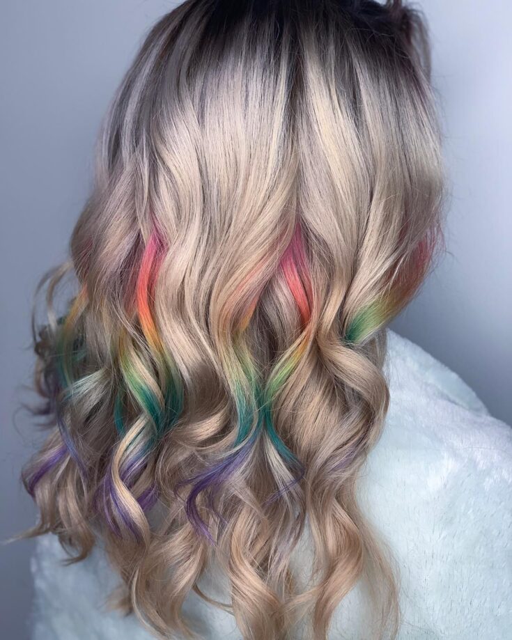 E-Girl Hairstyles | 15 Unique Examples That Inspire