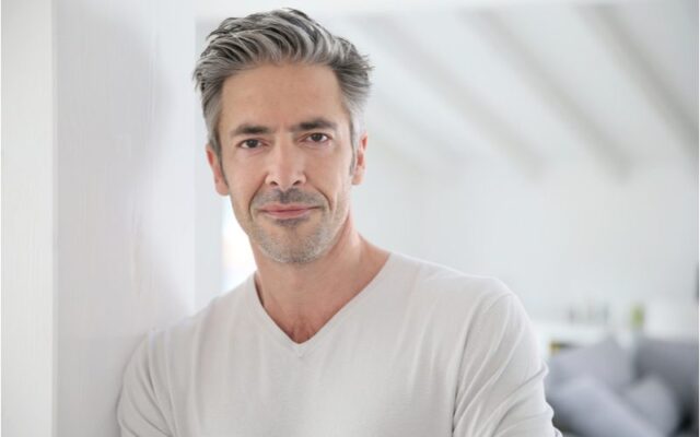 15 Ideas for Silver Hair on Men Trending in 2023