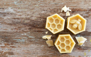 Beeswax Benefits for Your Hair | 6 Pros & a Few Cons