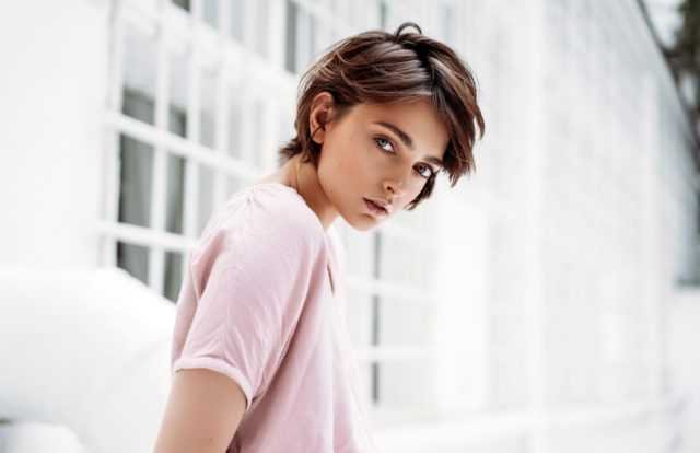 16 Short Hairstyles for Fine Hair That Add Volume