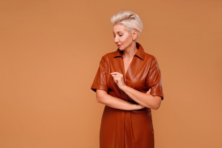 20 Trendy Short Grey Hairstyles To Energize Your Look